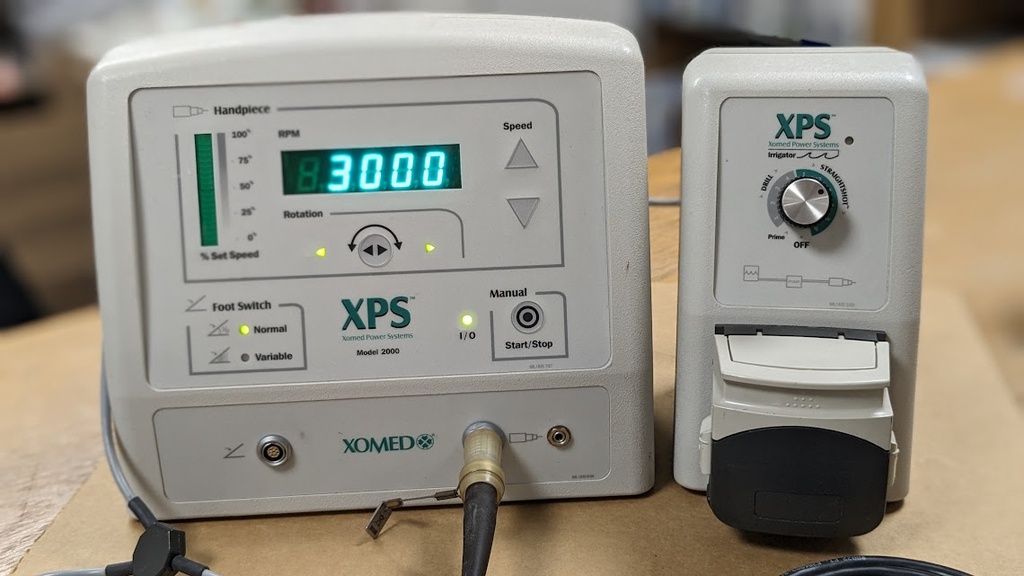 Medtronic™ Magnum Straightshot Microdebrider 1896200 with XPS 2000 and ...